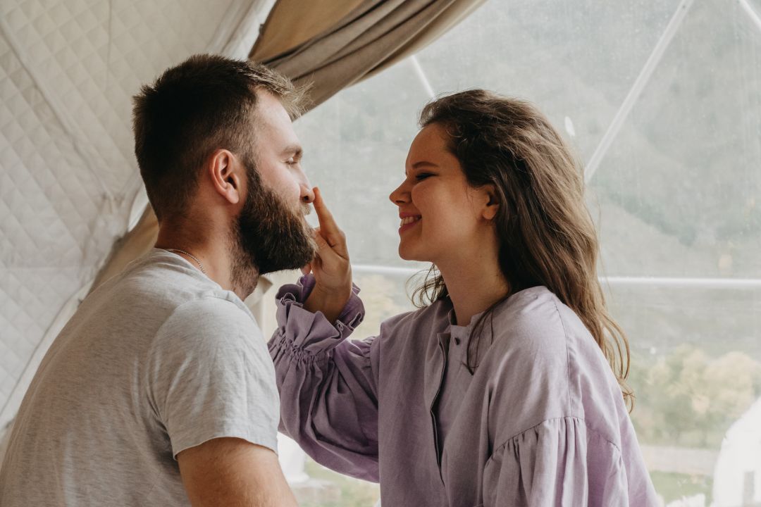 The Power of Presence: Enhancing Intimacy with Mindfulness – Morgasm